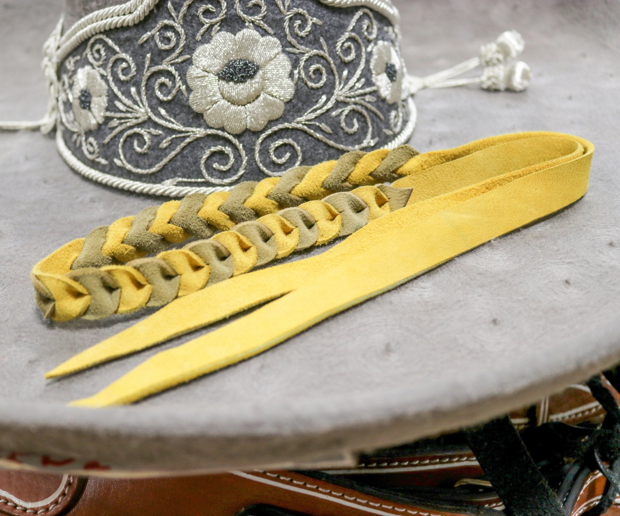 Yellow Barbiquejo Charro De Gamuza Sombrero Charro — Charros Original